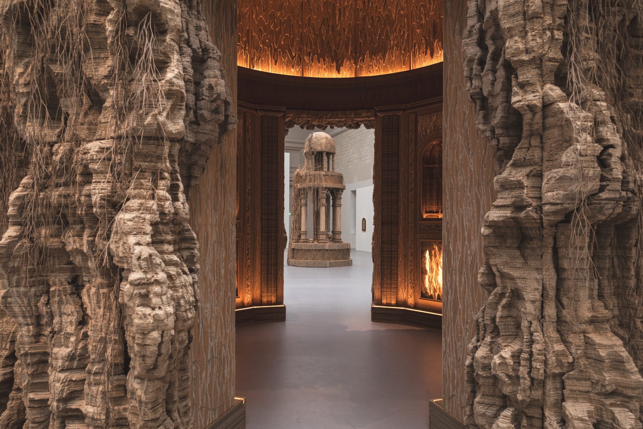 Grand Palais : L'imaginaire d'Eva Jospin face au monumental projet de ...